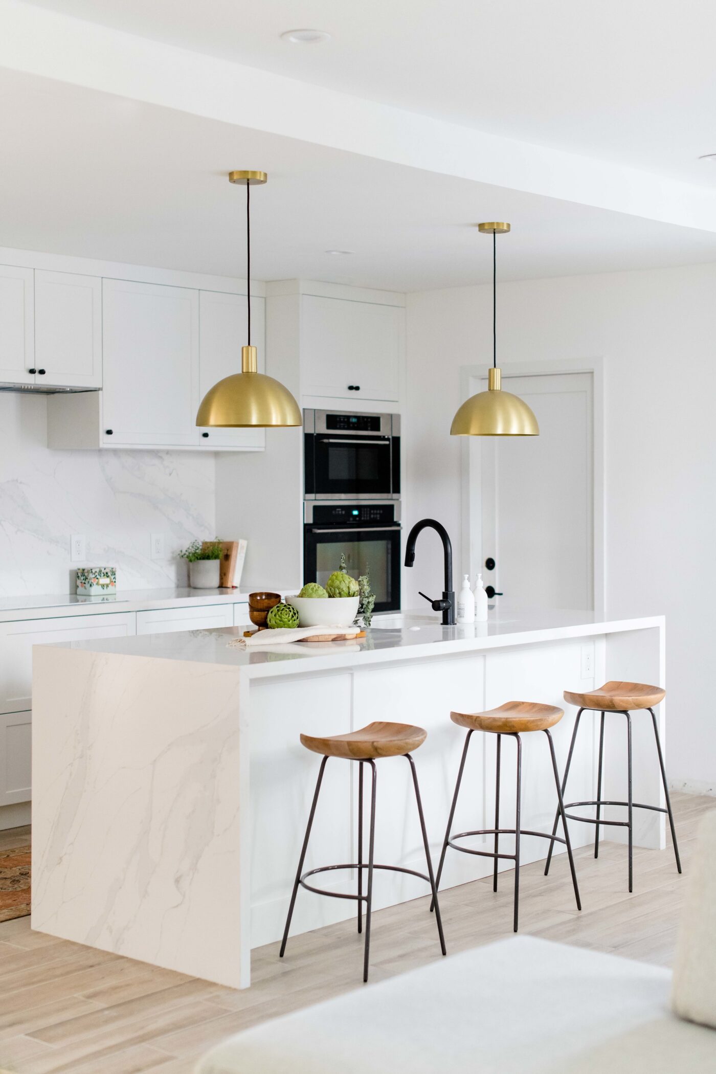 White Cabinetry Is Here to Stay: Learn the History of This Timeless Trend