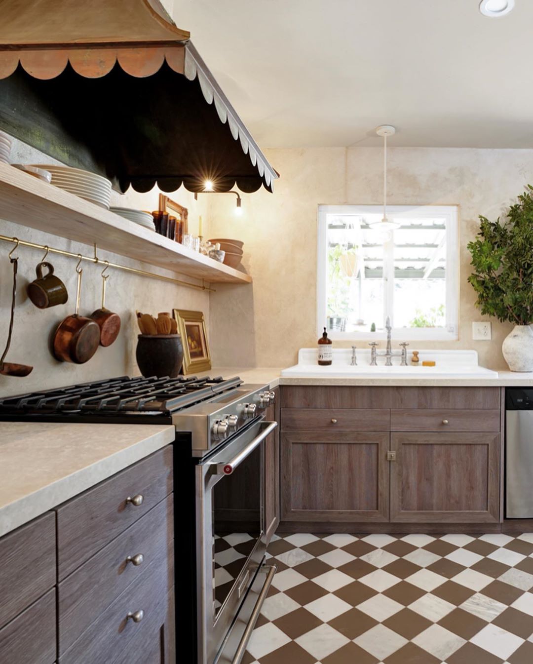 6 Kitchen Floating Shelf Ideas That Maximize Storage Space - SemiStories