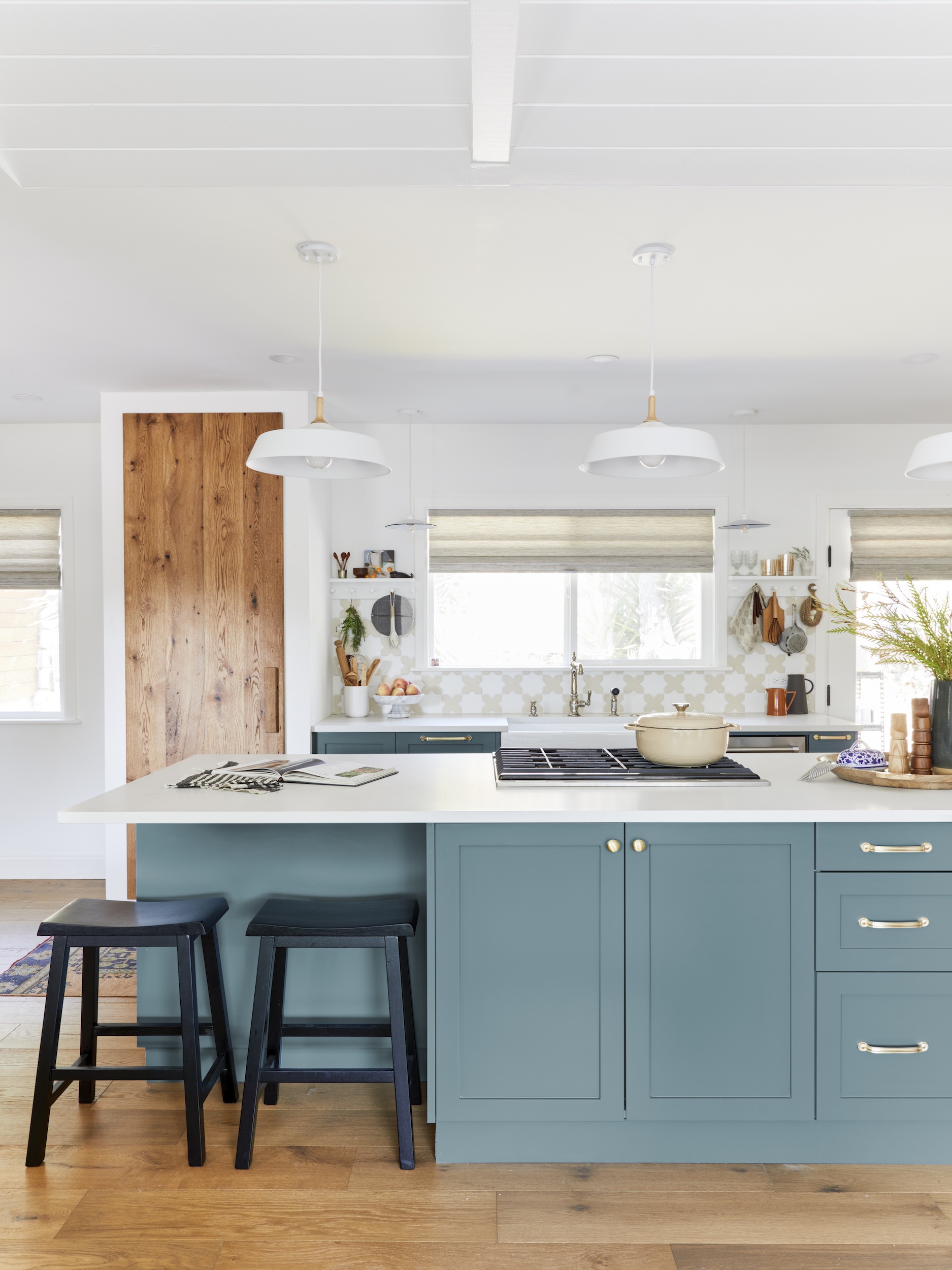 6 Blue Kitchen Cabinets That Inspire a Calm Cooking Space - SemiStories
