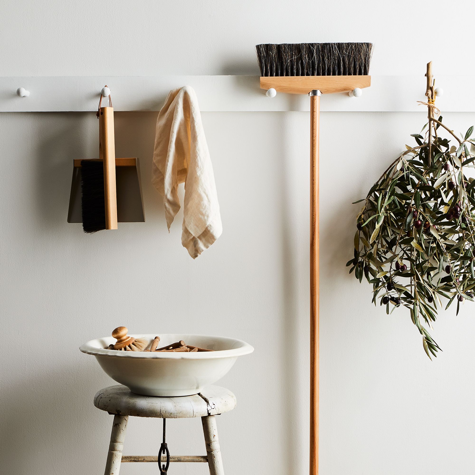 A Short History of the Modern Day Broom - SemiStories