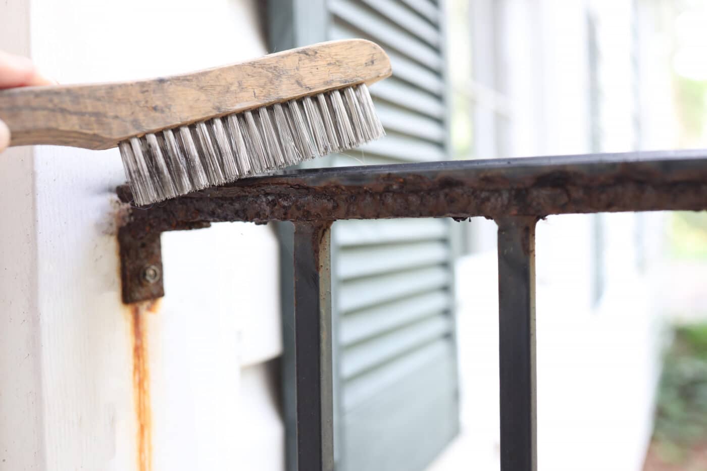 How to Paint a Rusted Iron Porch Railing - SemiStories
