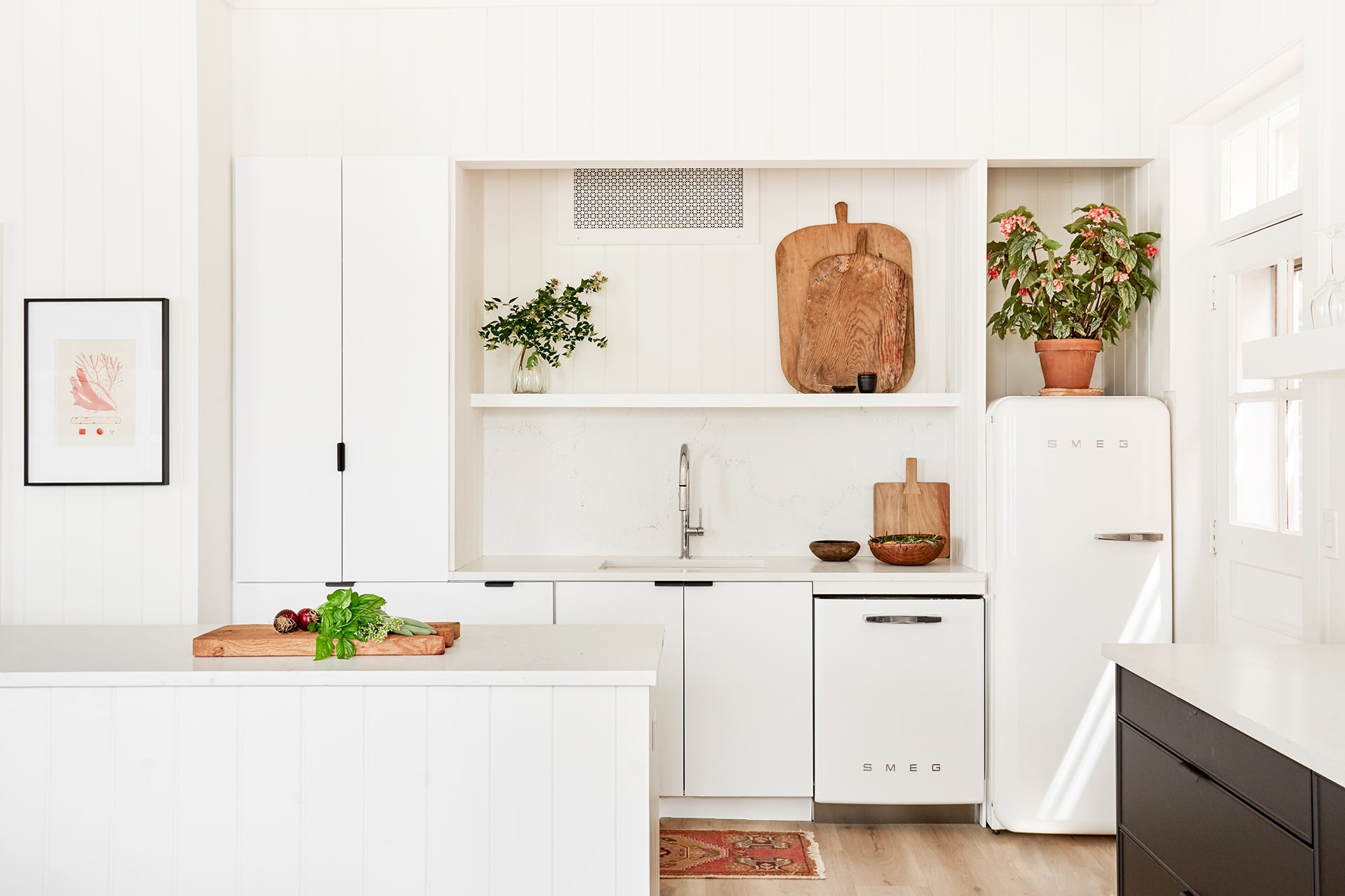 This Cozy Retail and Events Space Features a BOXI Kitchen