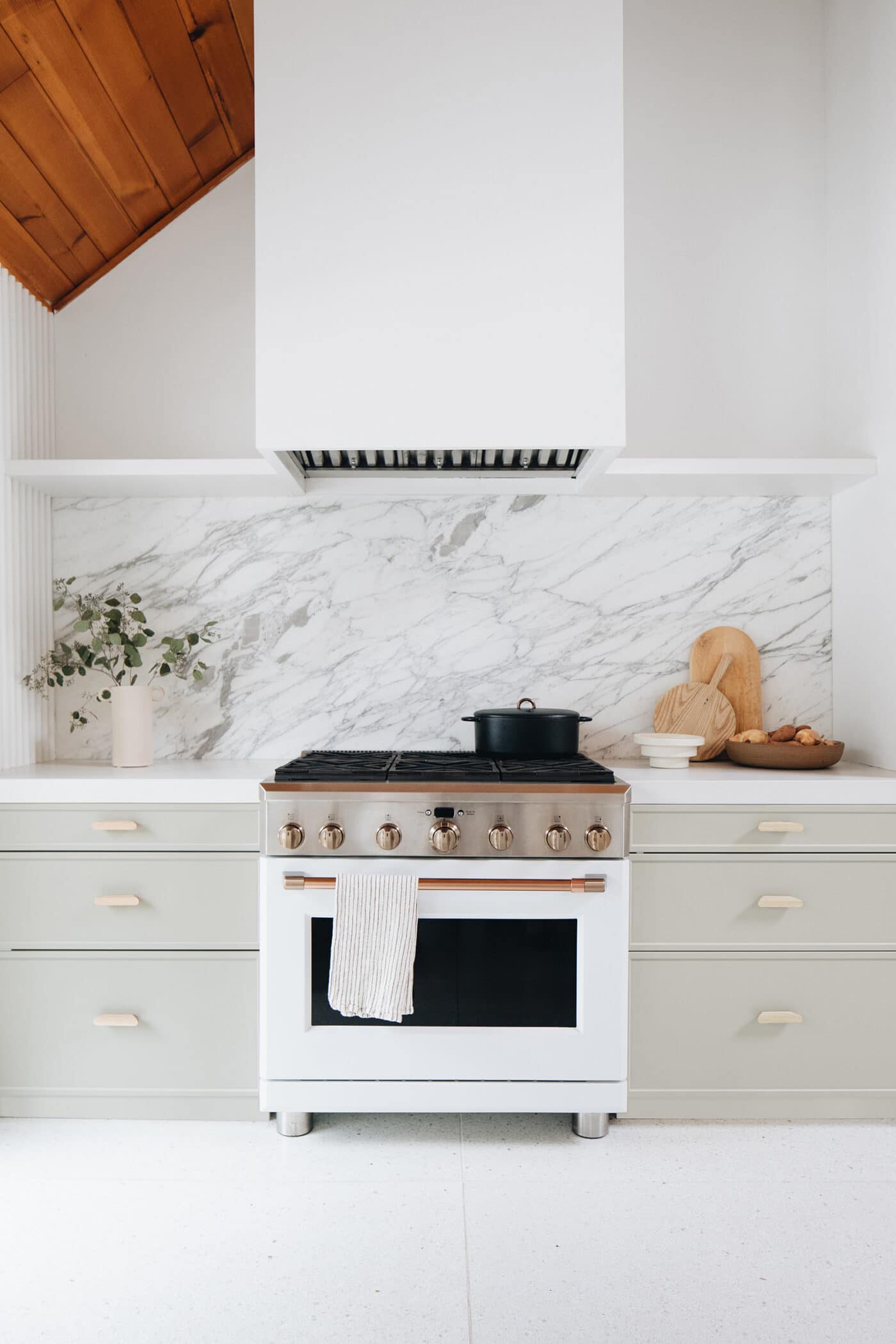 A Simple Guide to Kitchen Trim and Panels