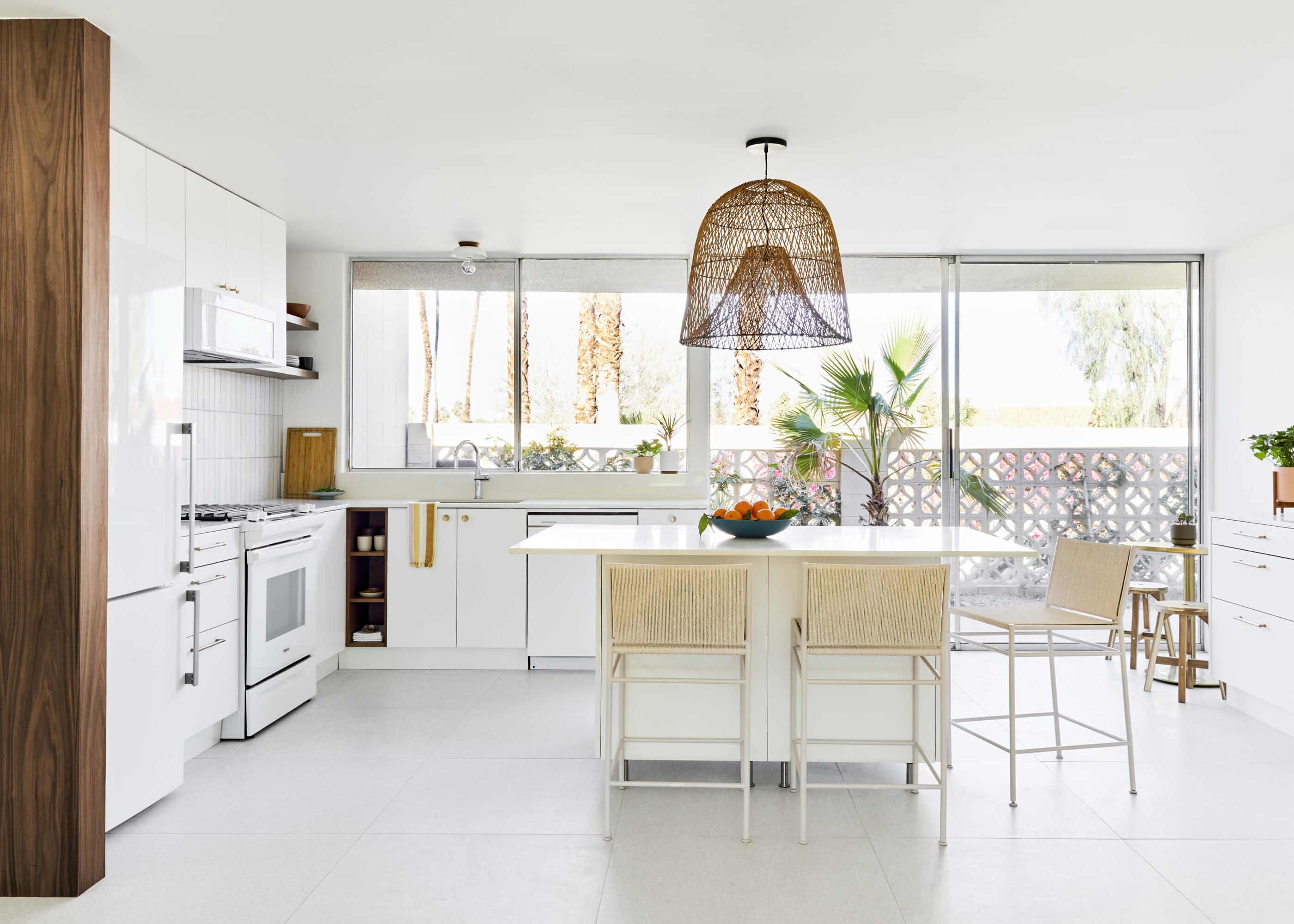 This White Palm Springs Kitchen Was Done on a Budget