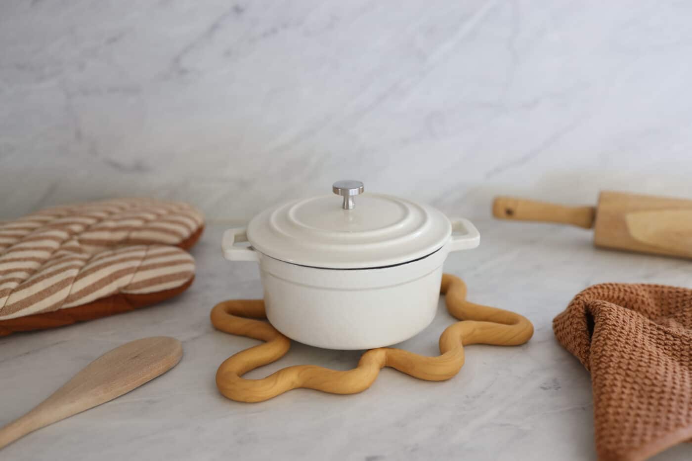 This DIY Clay Trivet Protects Your Holiday Table in Style