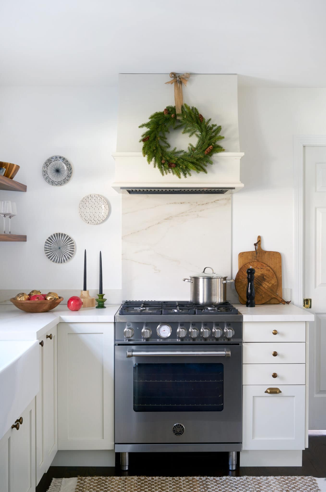 LTK's Hollyn Baron Has the Ultimate Country-Chic Kitchen - SemiStories