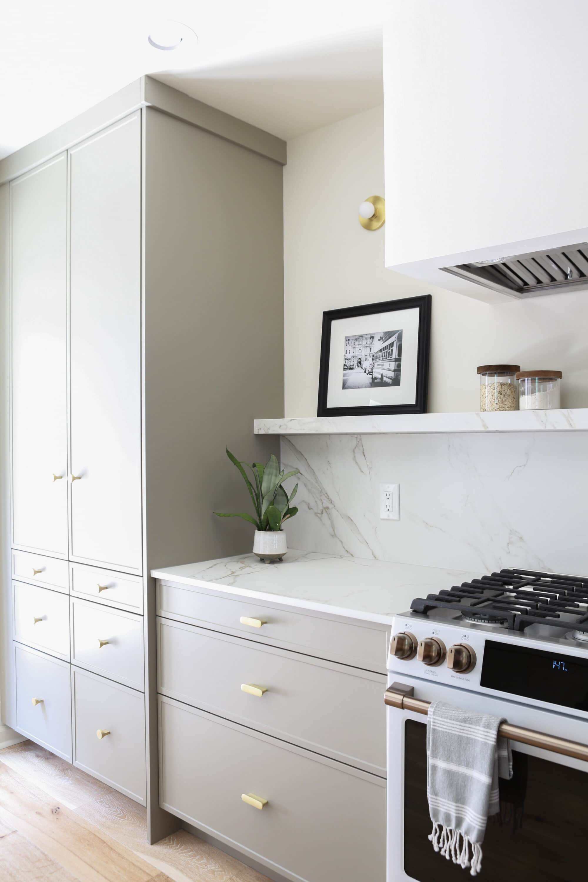 How To Choose the Right Hardware for Your Cabinet Fronts