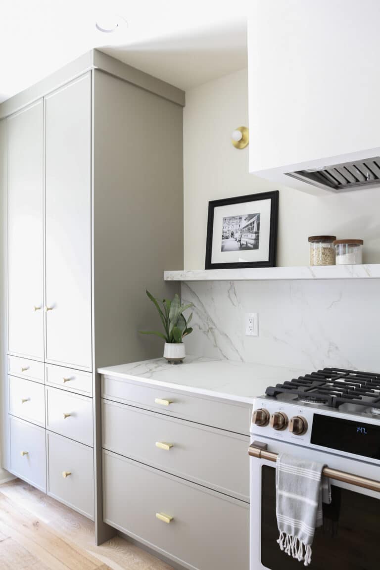 How To Choose the Right Hardware for Your Cabinet Fronts