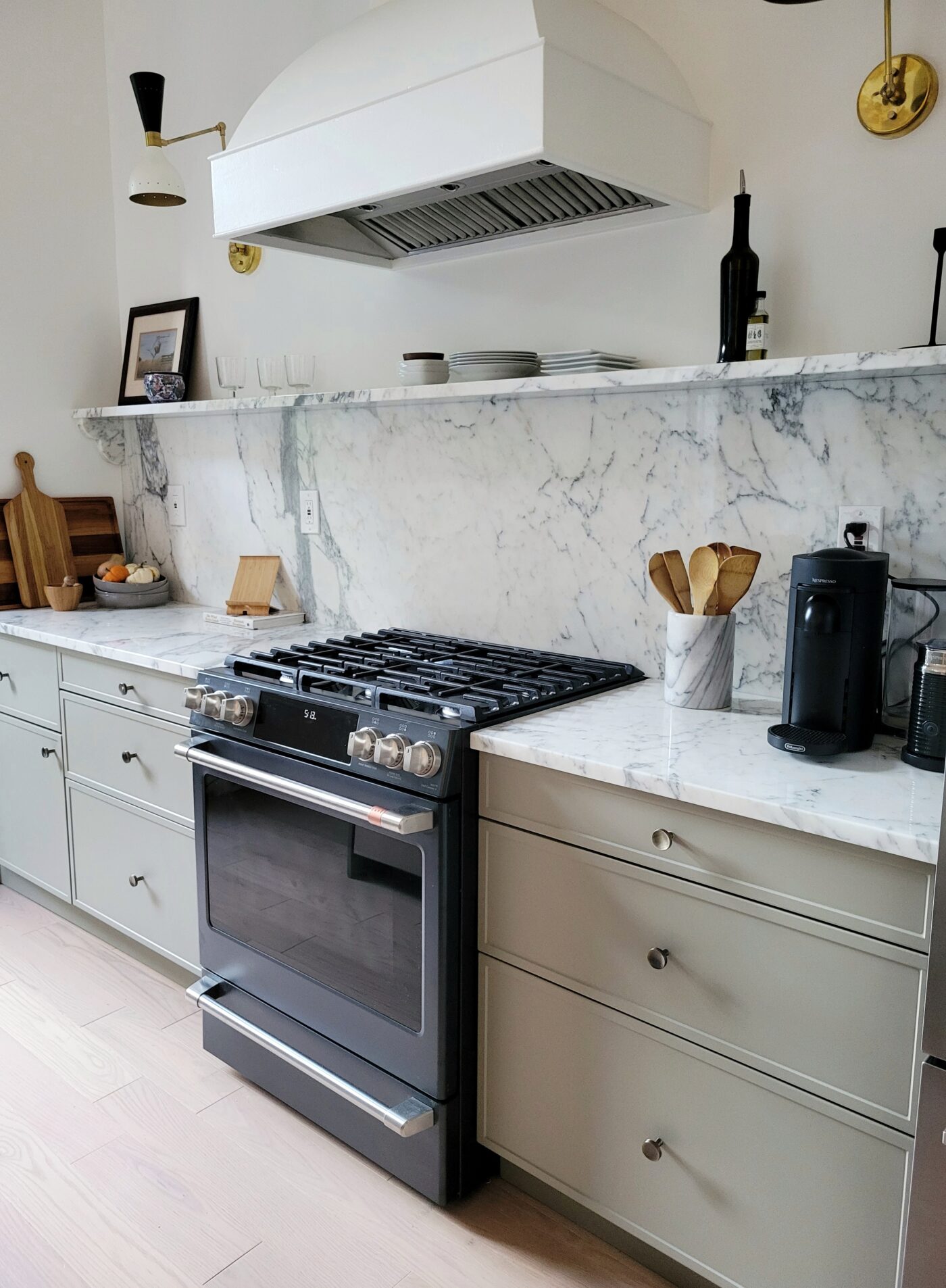 How To Choose the Right Hardware for Your Cabinet Fronts