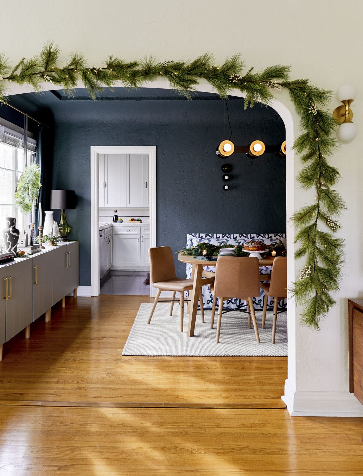A Design Stylist's Guide to Holiday Decorating