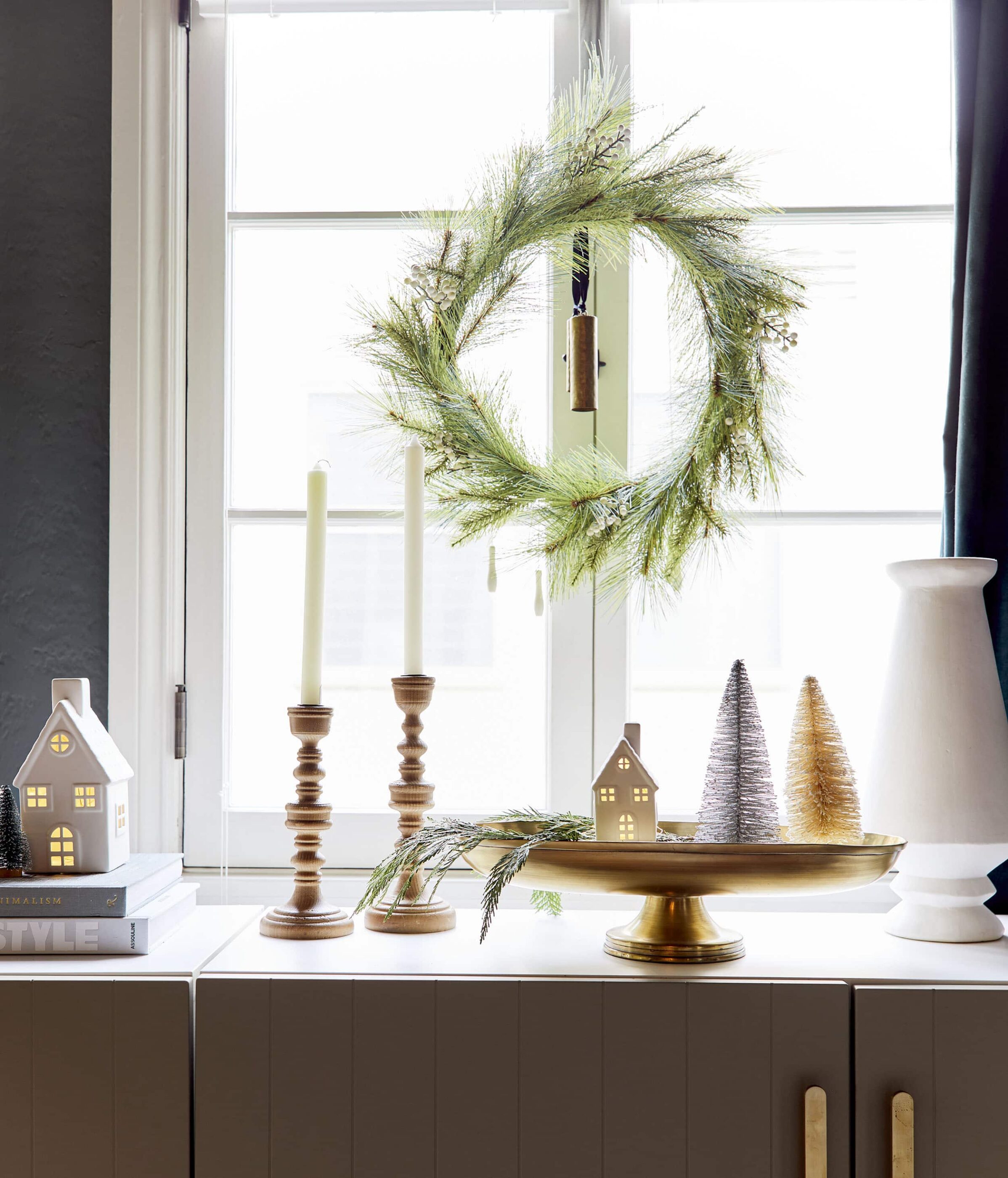 A Design Stylist's Guide to Holiday Decorating