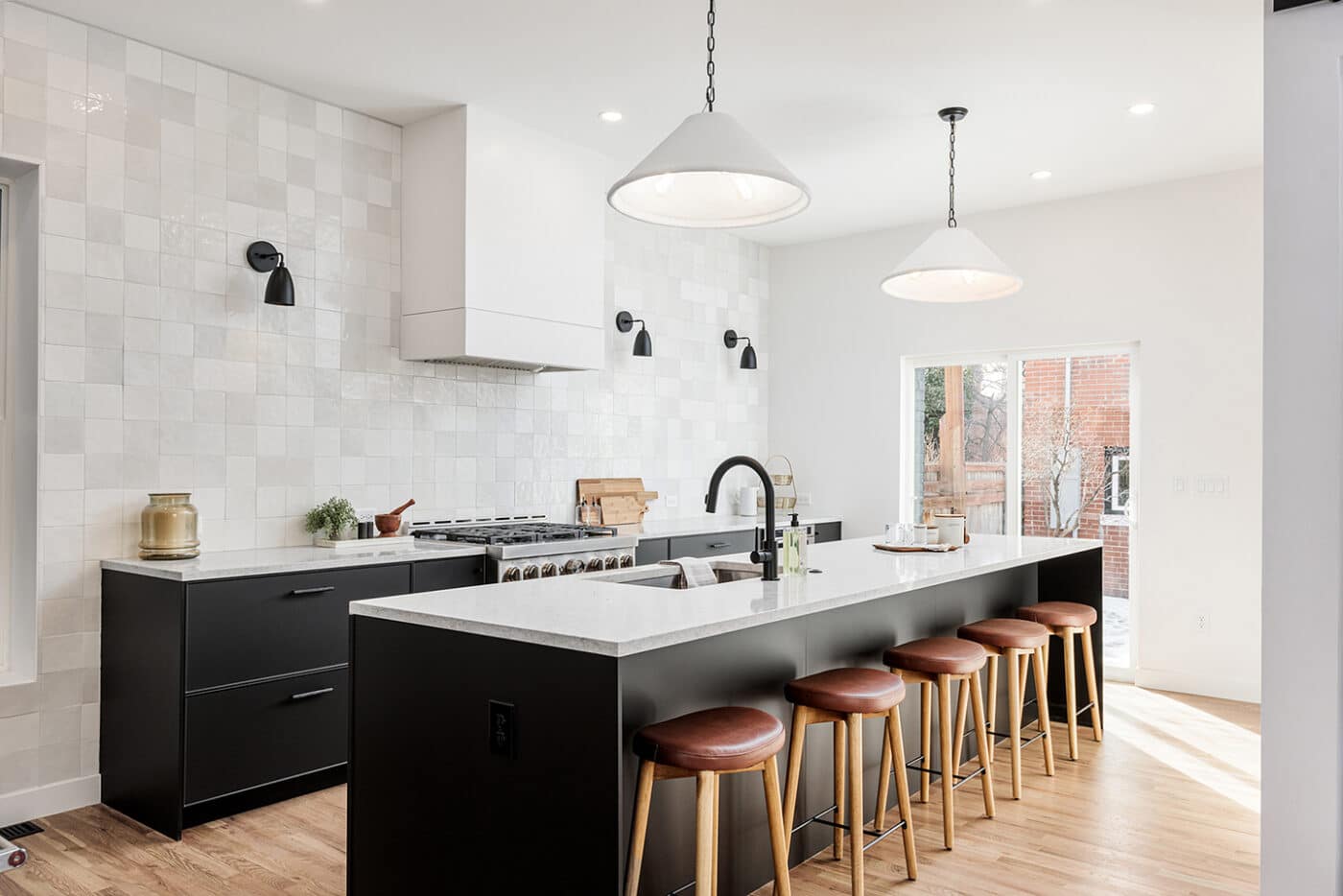 6 Kitchen Rail Ideas That Keep Your Utensils Within Reach - SemiStories