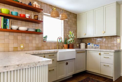 6 Kitchen Rail Ideas That Keep Your Utensils Within Reach - SemiStories