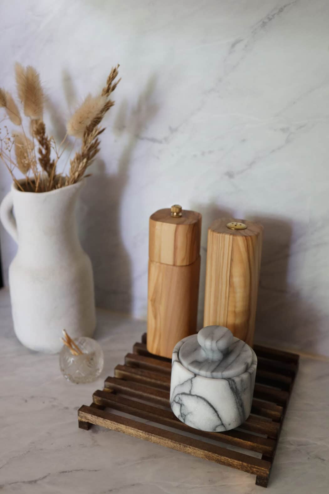 This DIY Slatted Wood Riser Is the Key to a Tidy Kitchen