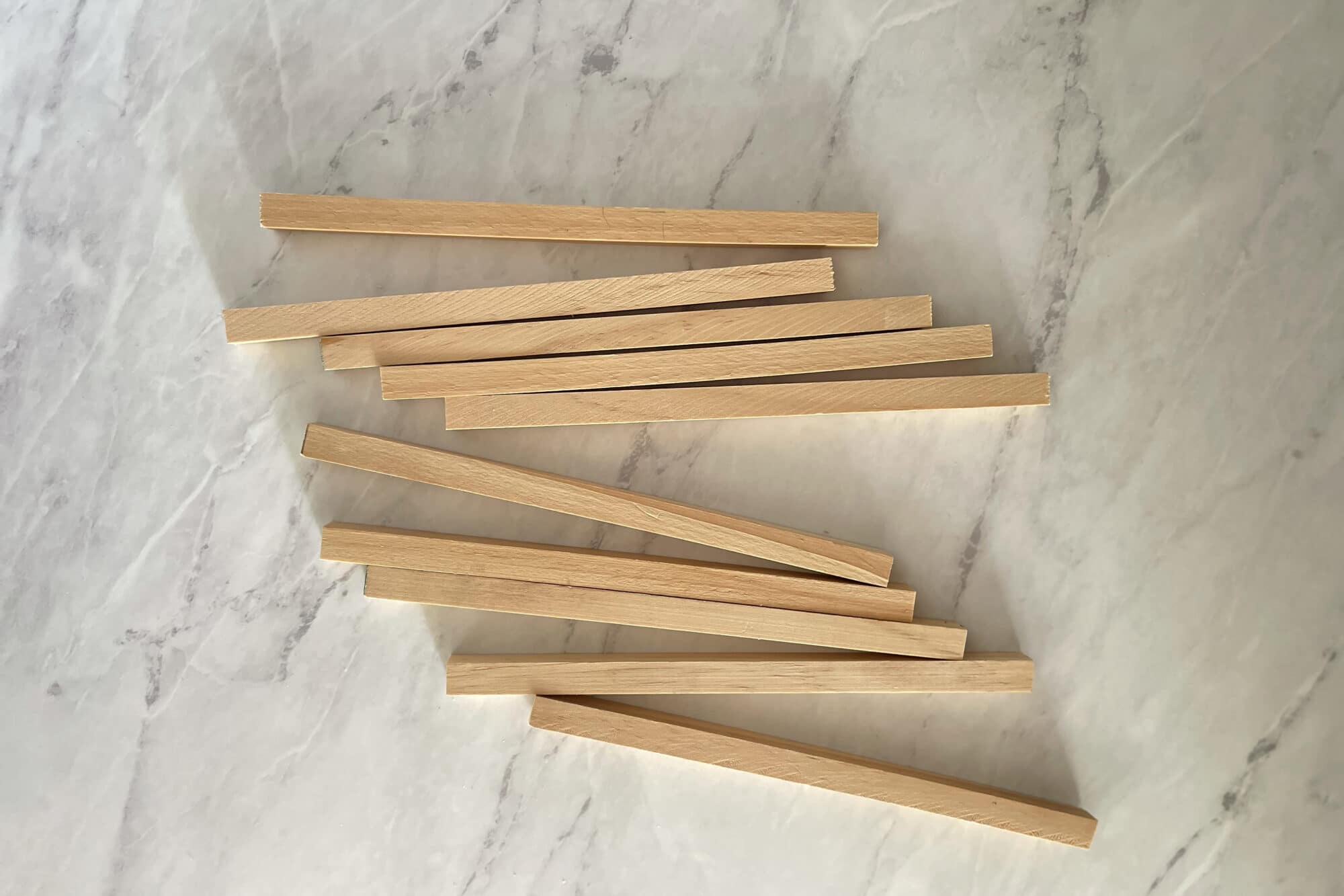 This DIY Slatted Wood Riser Is the Key to a Tidy Kitchen