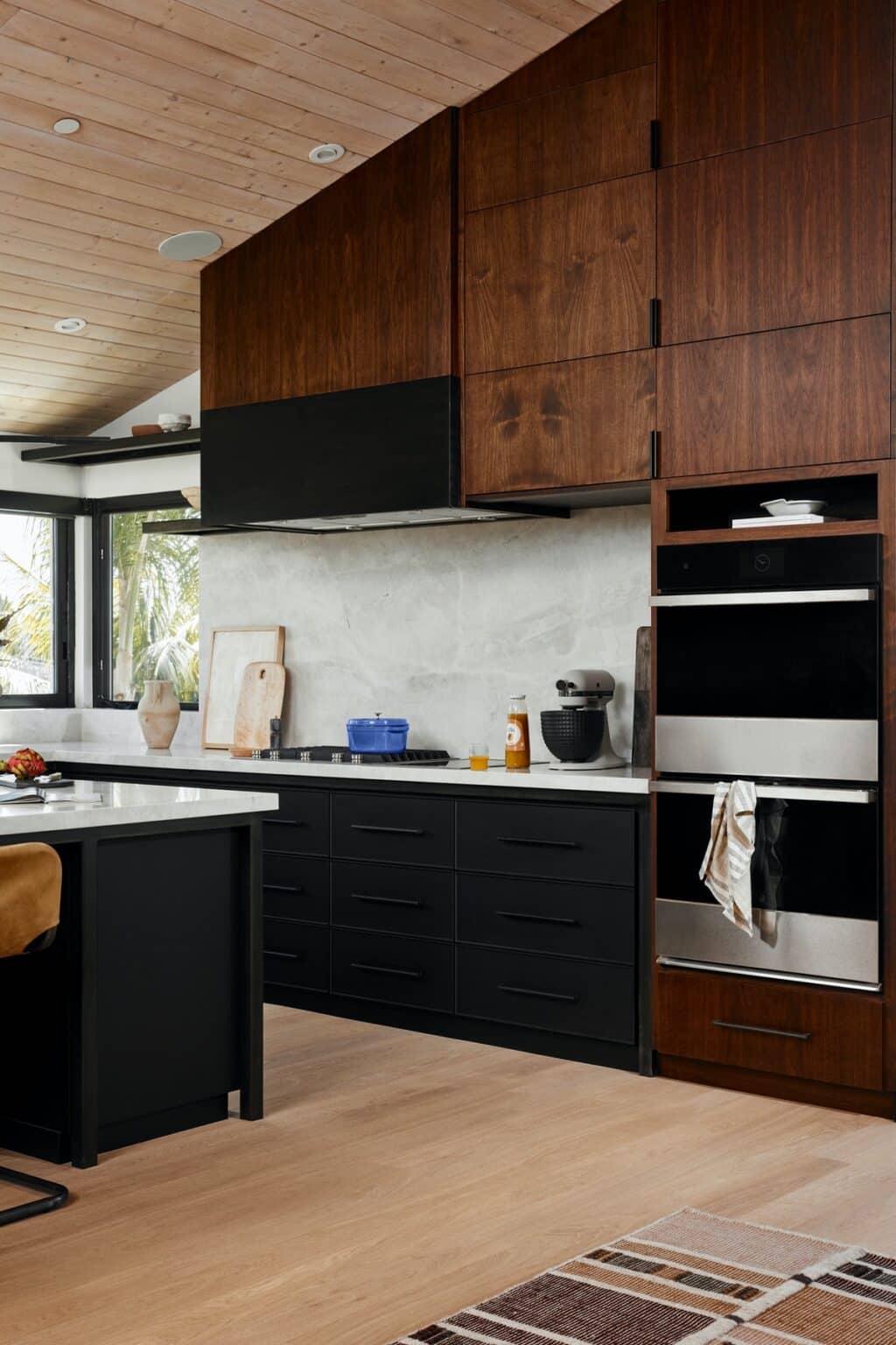 This California Kitchen Was Designed Around an Ocean View