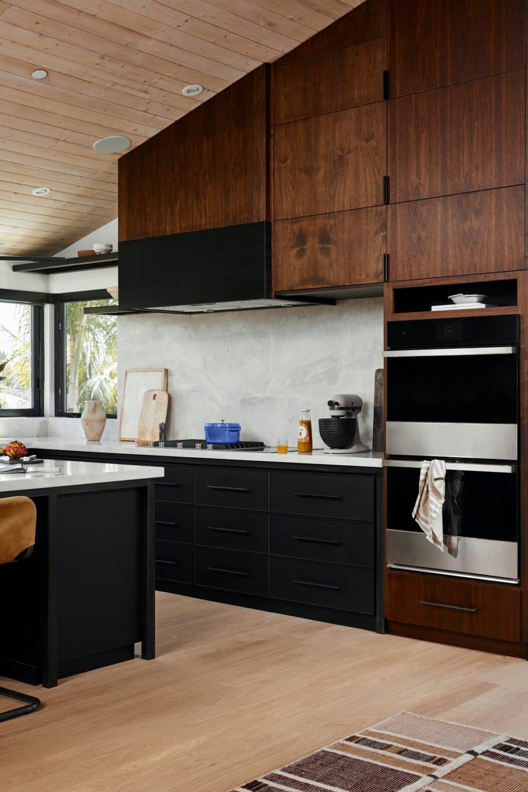 This California Kitchen Was Designed Around an Ocean View