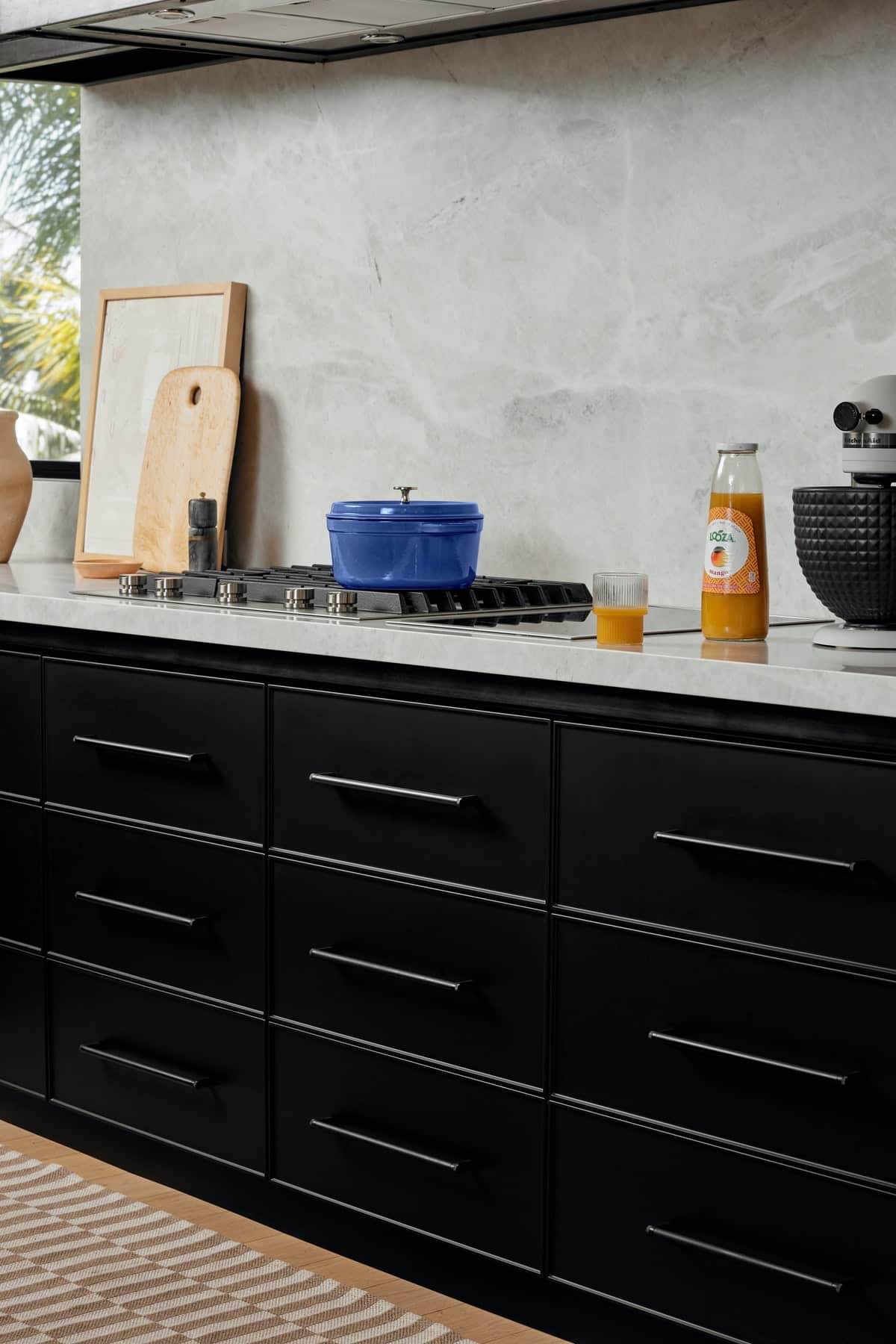 This California Kitchen Was Designed Around an Ocean View