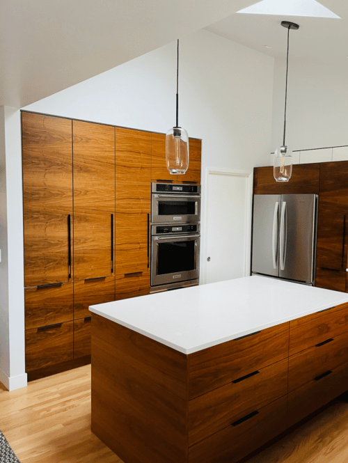 The Front Is the Ultimate Choice For a Midcentury Kitchen