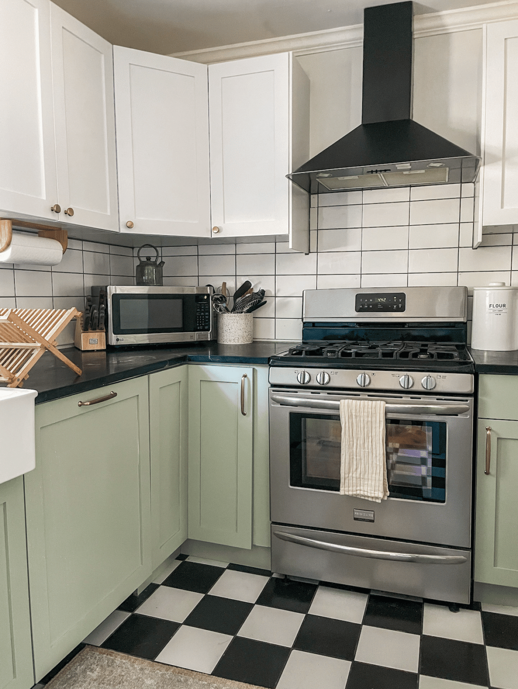 This Two-Tone Kitchen Upgrade Cost Under $5K